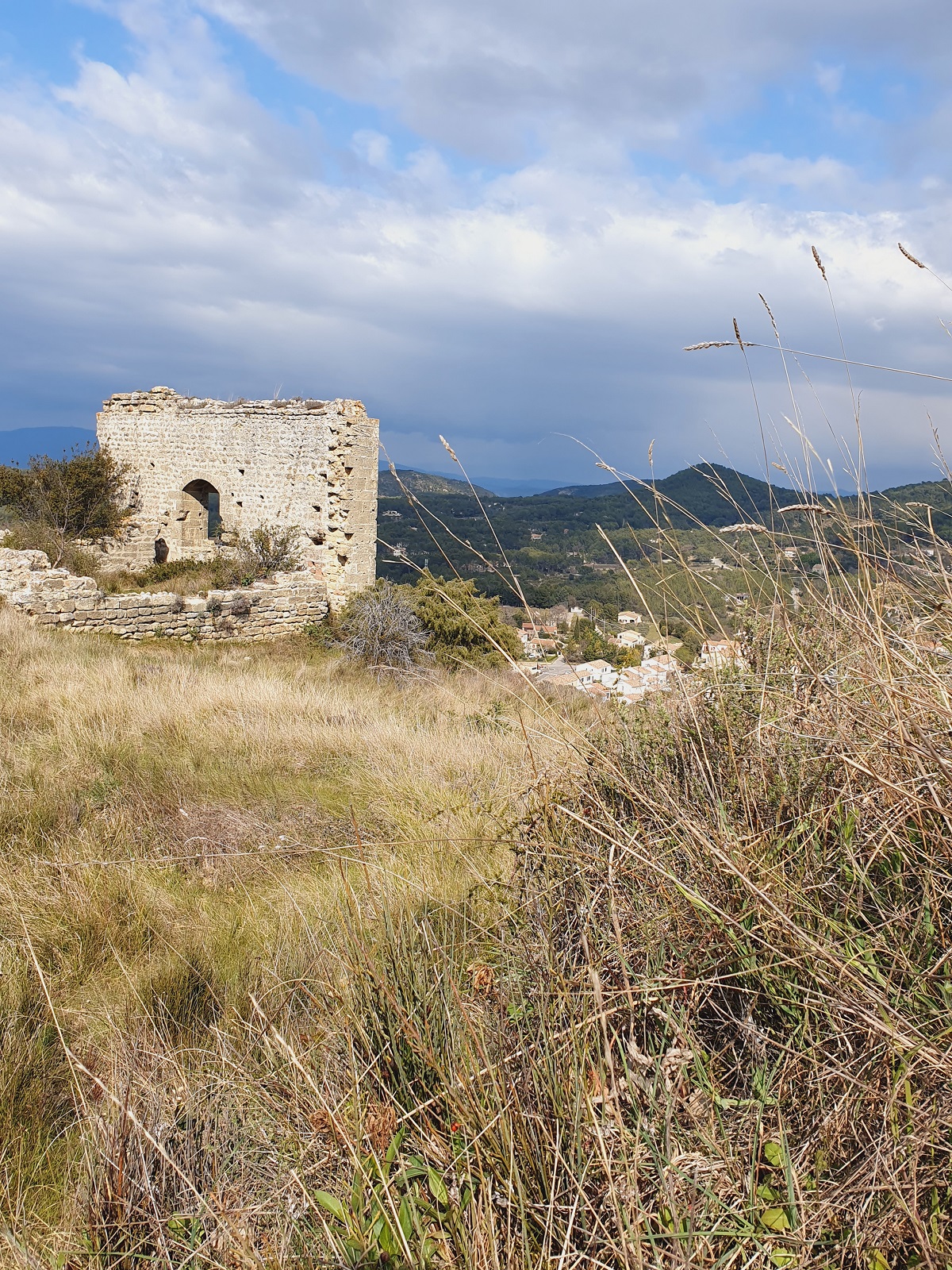 Balade en famille sur le plateau du Foussa à Rognes (13) – Cécé from Aix