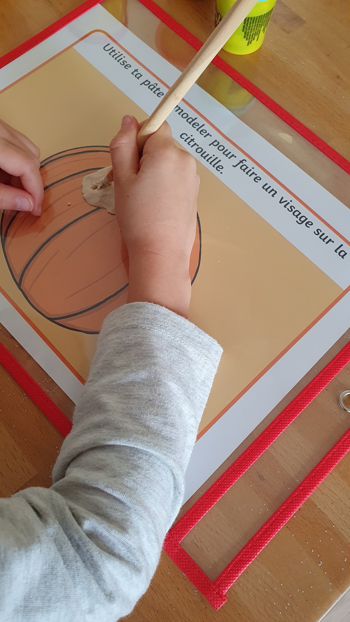 Activités d’automne avec de la feutrine et de la pâte à modeler – Cécé ...